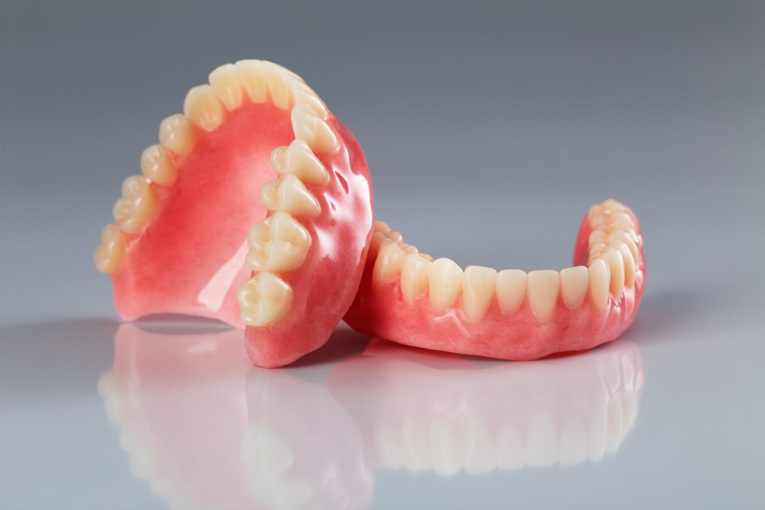 Eating Confidently: What You Can Eat with Dentures
